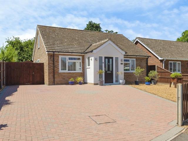 3 bedroom detached bungalow for sale