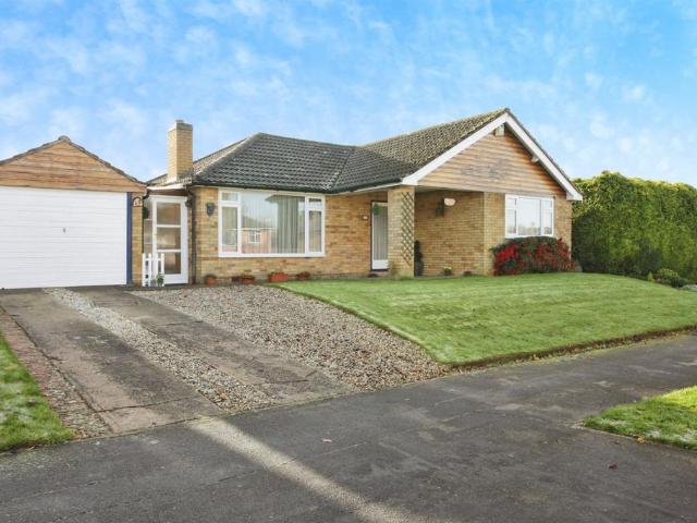 3 bedroom detached bungalow for sale