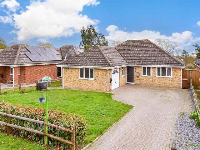 3 bedroom detached bungalow for sale