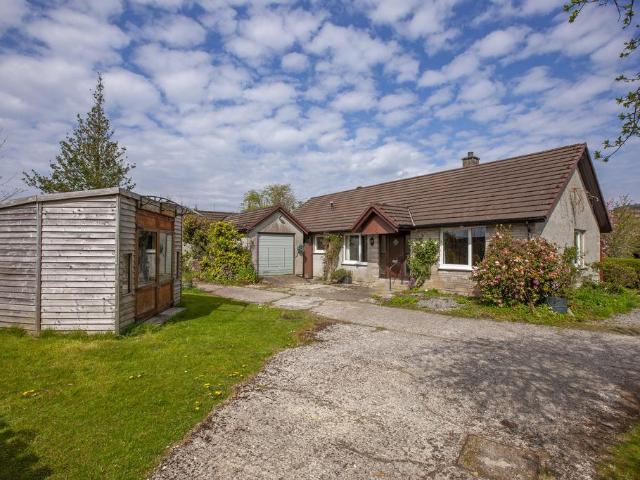 3 bedroom detached bungalow for sale