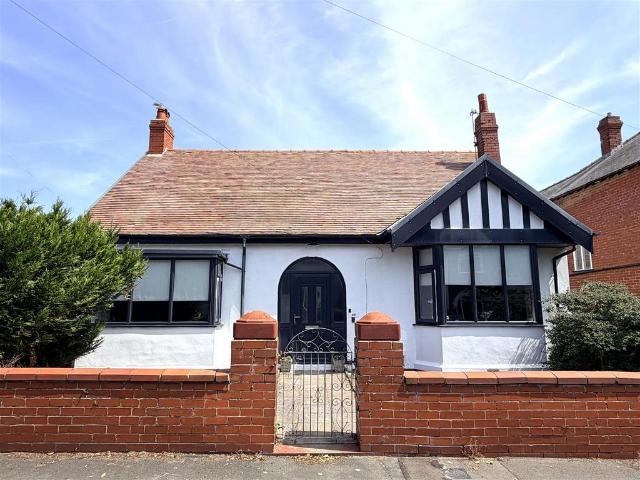 3 bedroom detached bungalow for sale