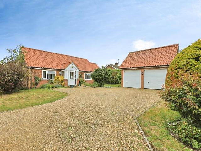 3 bedroom detached bungalow for sale