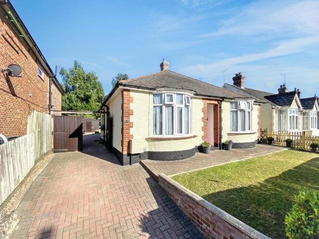 3 bedroom detached bungalow for sale