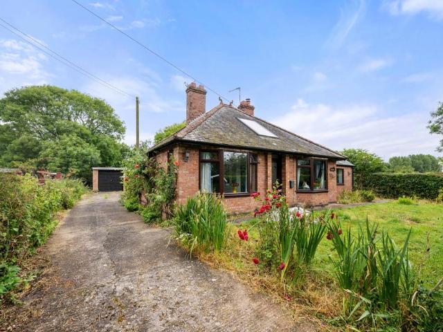 3 bedroom detached bungalow for sale
