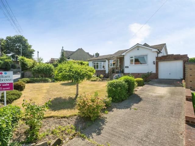 3 bedroom detached bungalow for sale