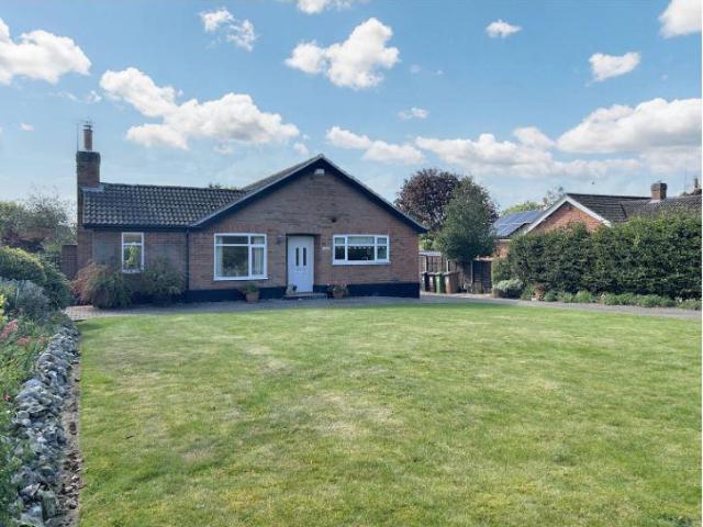 3 bedroom detached bungalow for sale