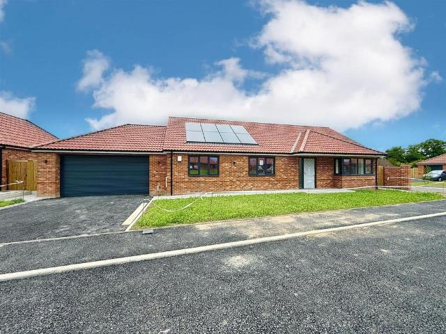 3 bedroom detached bungalow for sale