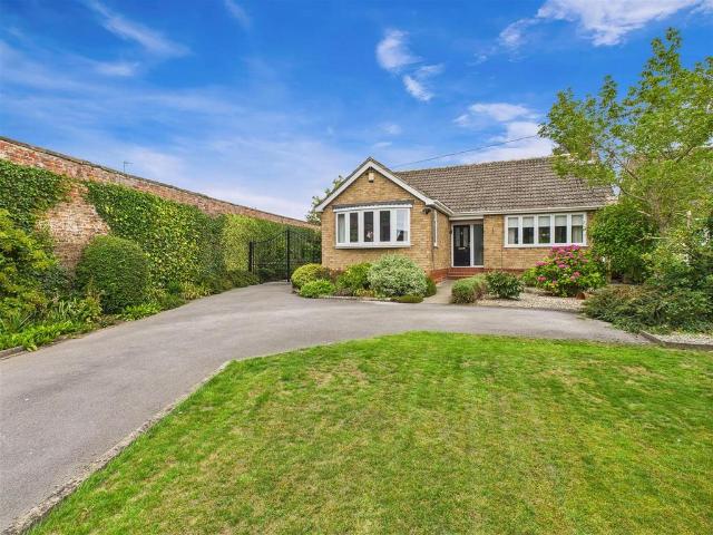 3 bedroom detached bungalow for sale