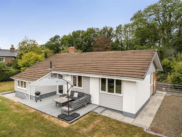 3 bedroom detached bungalow for sale