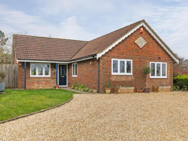 3 bedroom detached bungalow for sale