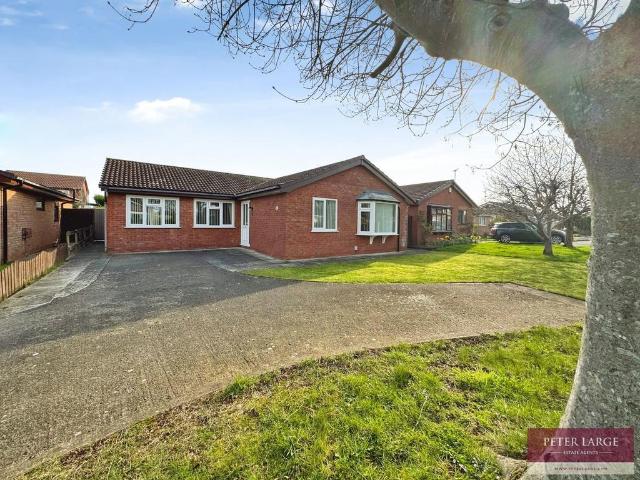 3 bedroom detached bungalow for sale