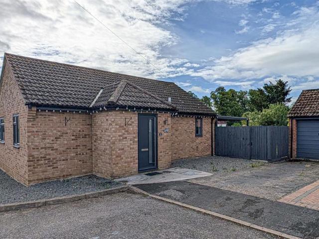 3 bedroom detached bungalow for sale