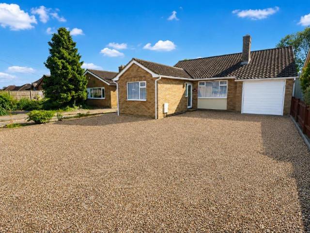 3 bedroom detached bungalow for sale