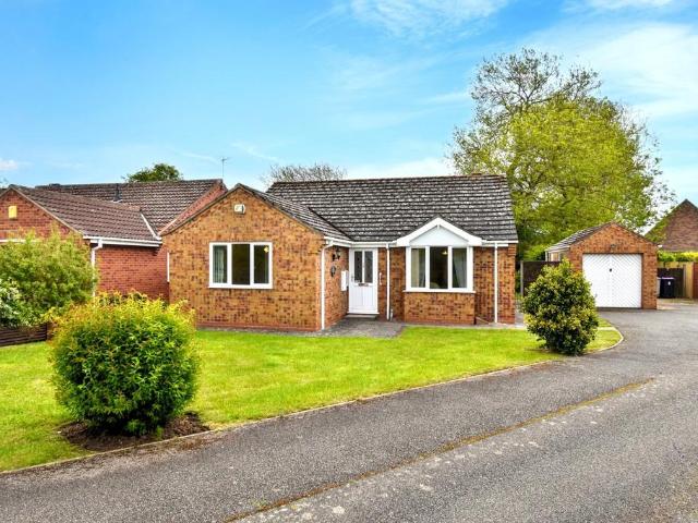 3 bedroom detached bungalow for sale