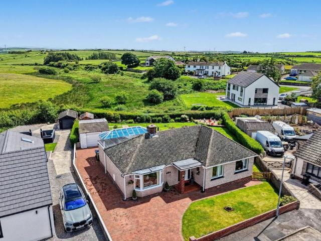 3 bedroom detached bungalow for sale