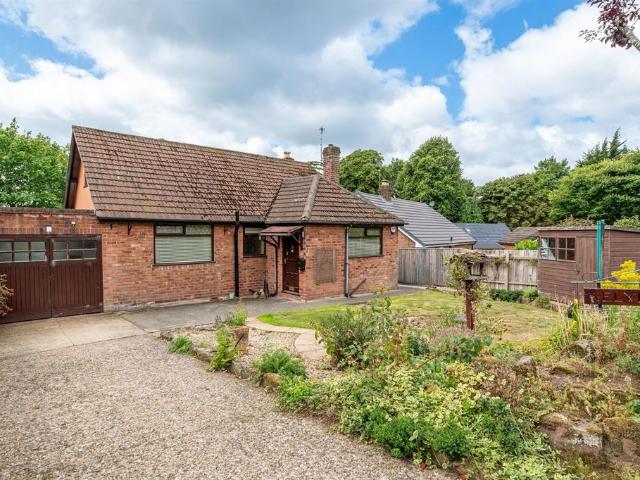 3 bedroom detached bungalow for sale