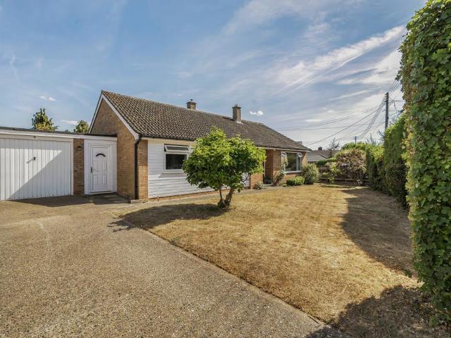 3 bedroom detached bungalow for sale