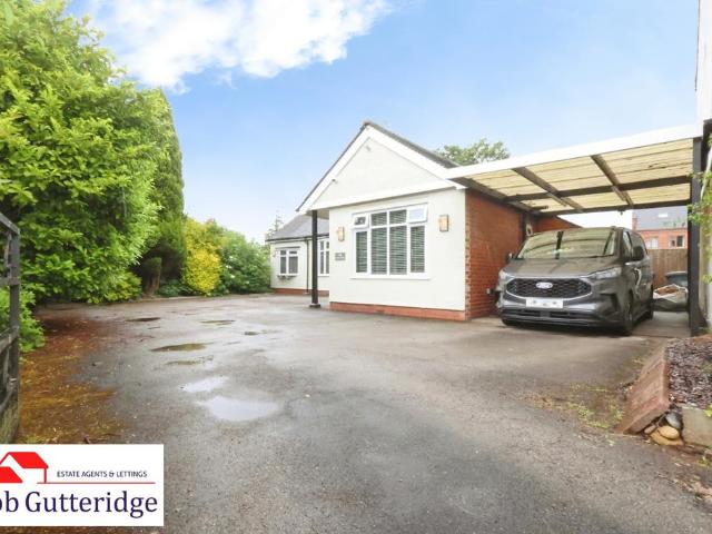 3 bedroom detached bungalow for sale