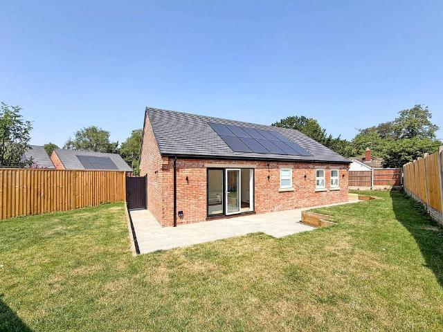3 bedroom detached bungalow for sale