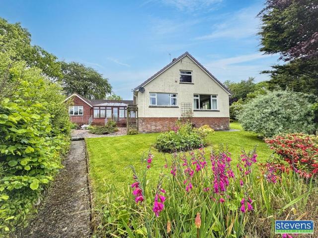 3 bedroom detached bungalow for sale