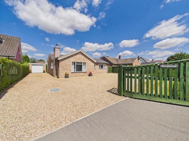 3 bedroom detached bungalow for sale