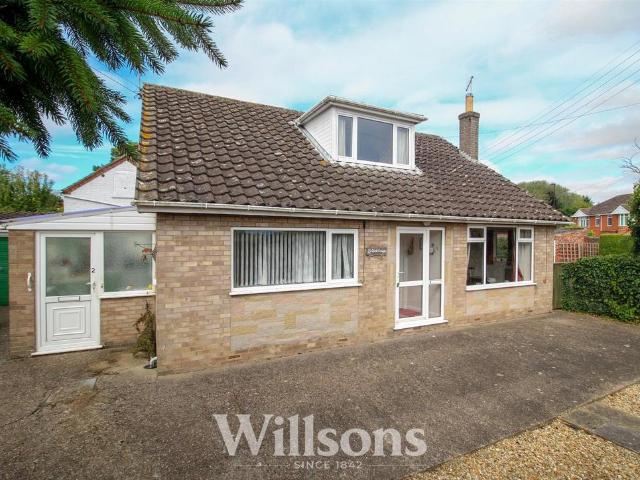 3 bedroom detached bungalow for sale