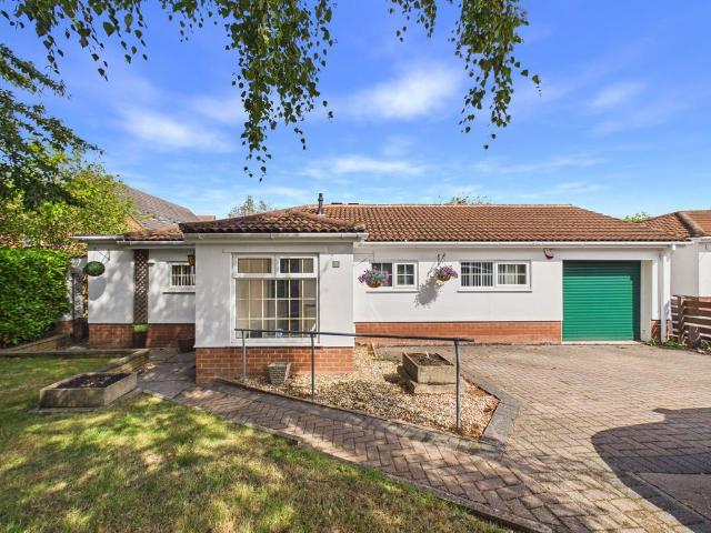 3 bedroom detached bungalow for sale