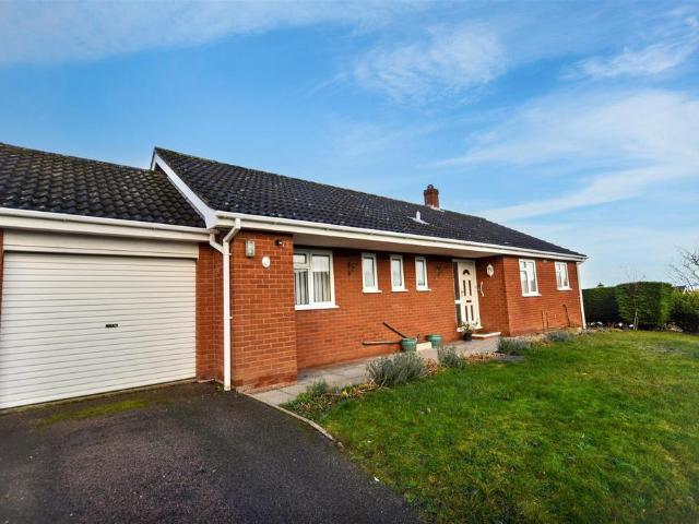 3 bedroom detached bungalow for sale