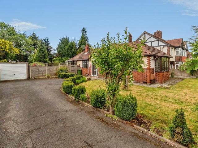 3 bedroom detached bungalow for sale