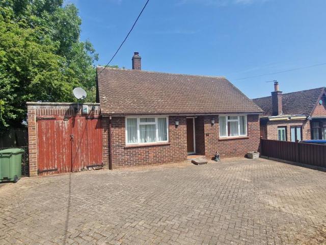 3 bedroom detached bungalow for sale
