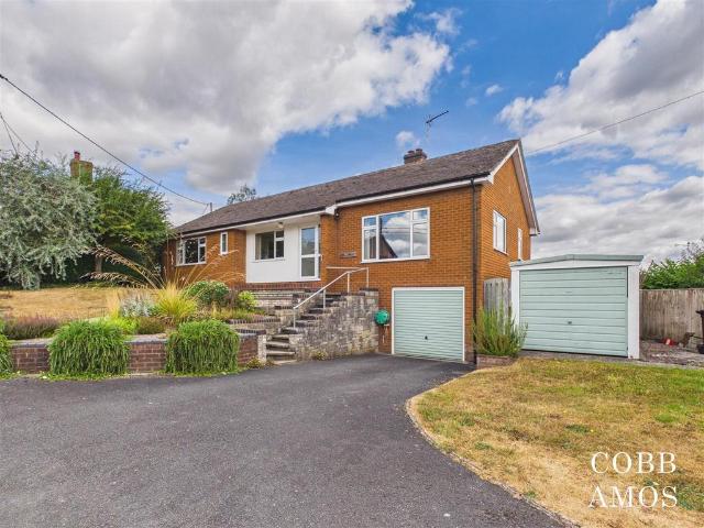 3 bedroom detached bungalow for sale