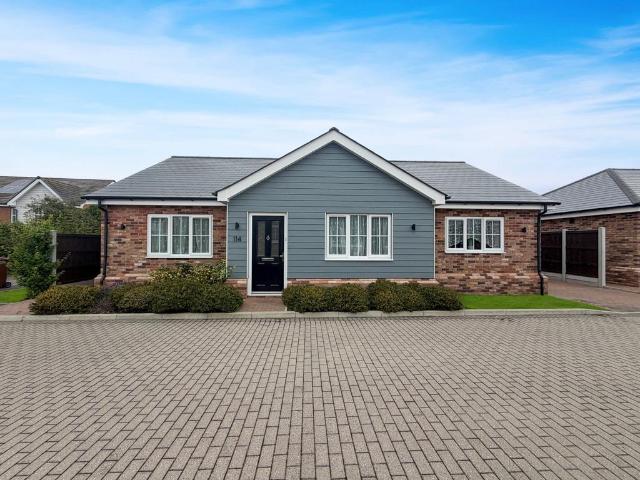 3 bedroom detached bungalow for sale
