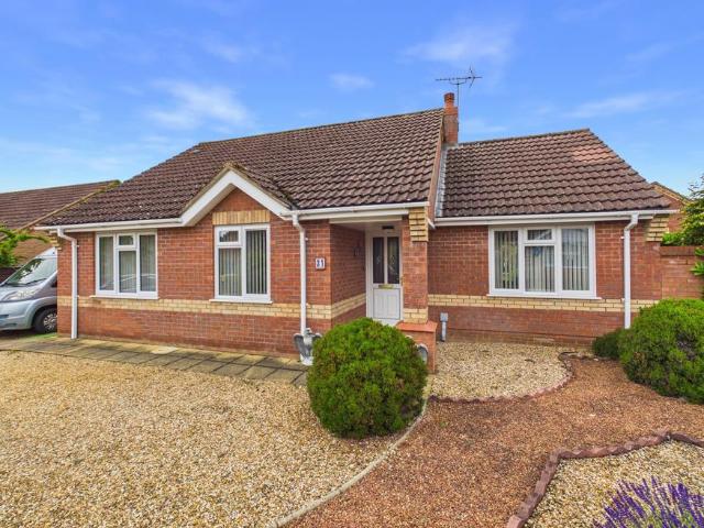 3 bedroom detached bungalow for sale