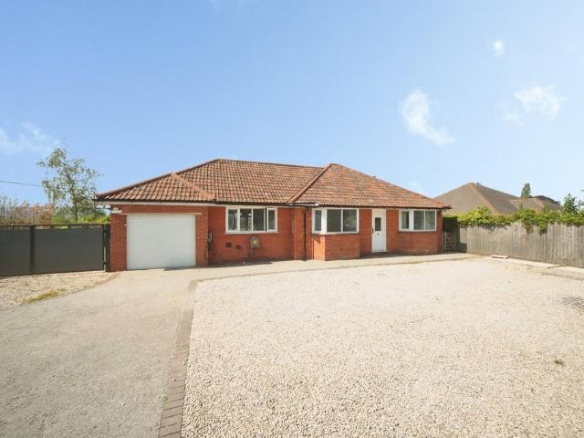 3 bedroom detached bungalow for sale