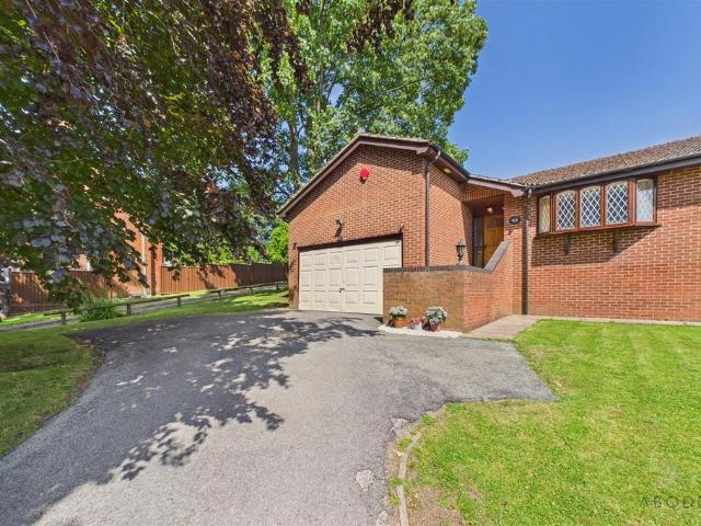 3 bedroom detached bungalow for sale