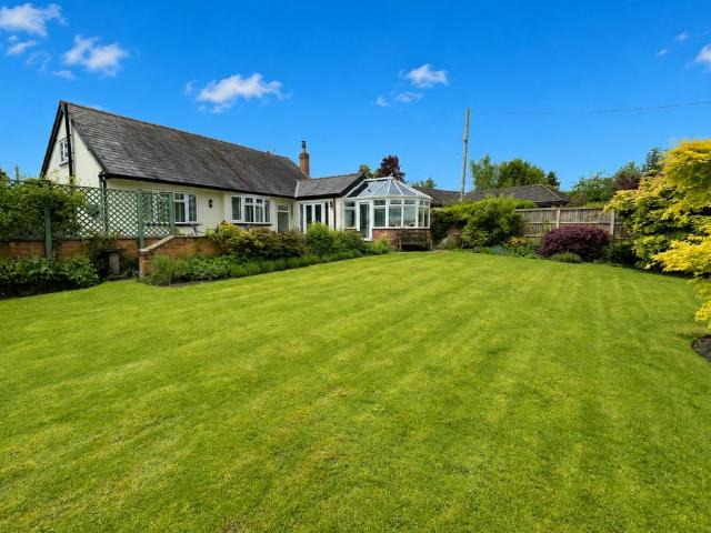 3 bedroom detached bungalow for sale