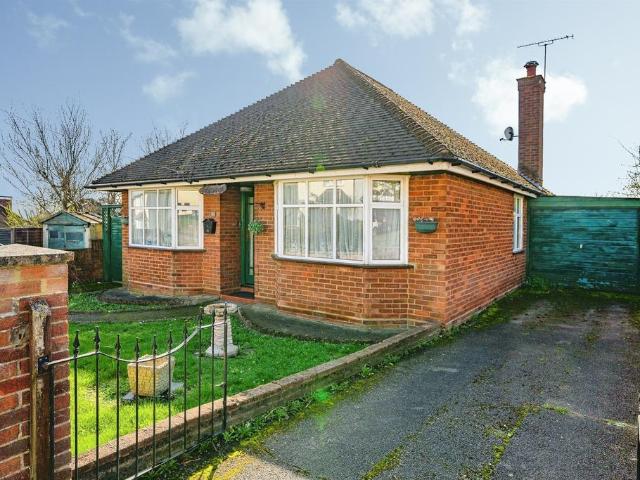 3 bedroom detached bungalow for sale