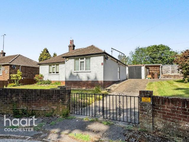 3 bedroom detached bungalow for sale