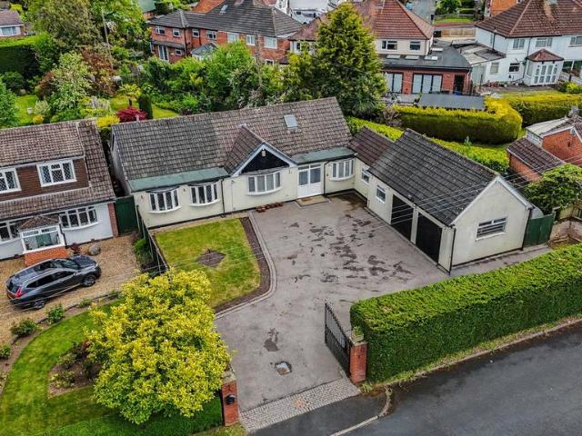 3 bedroom detached bungalow for sale