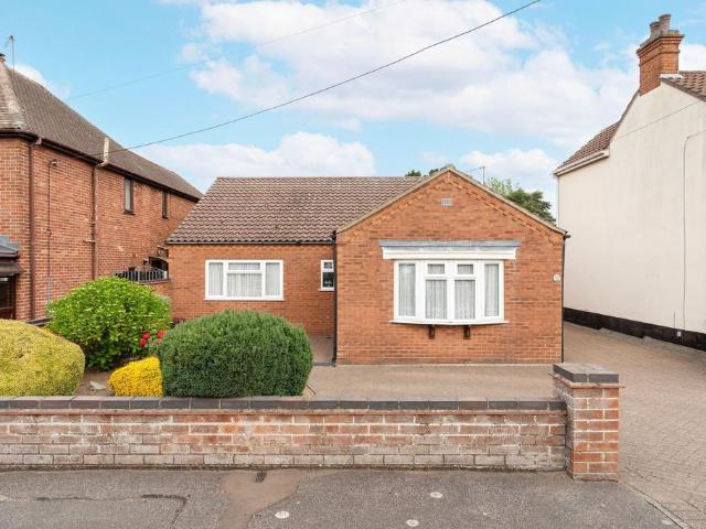 3 bedroom detached bungalow for sale