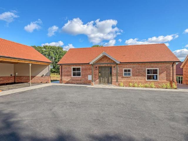 3 bedroom detached bungalow for sale
