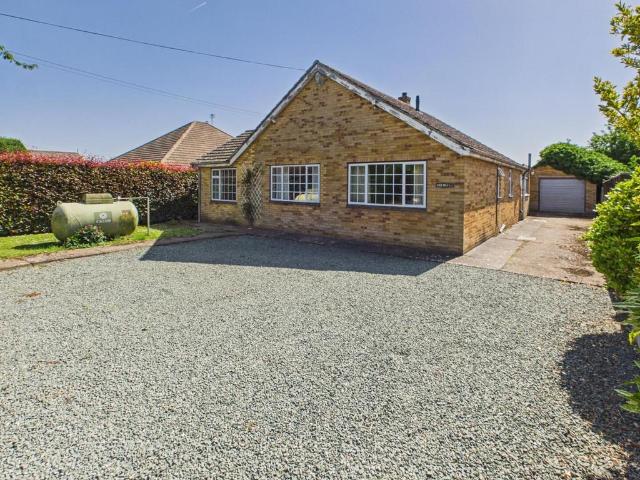 3 bedroom detached bungalow for sale