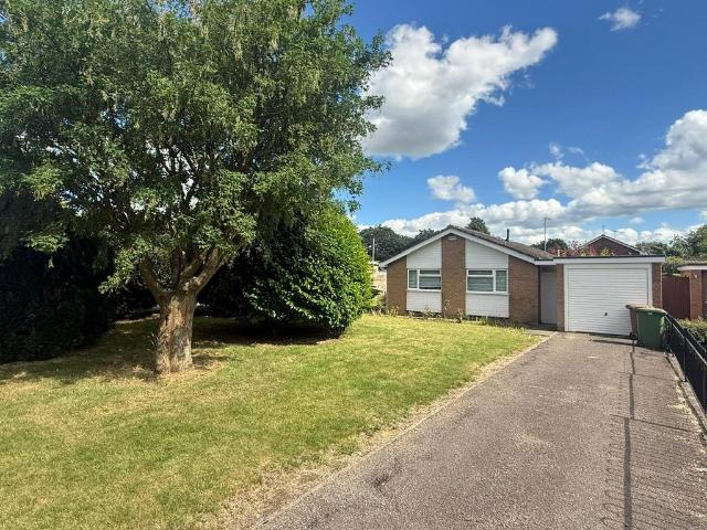 3 bedroom detached bungalow for sale