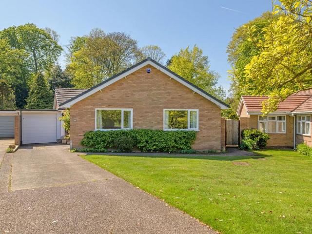 3 bedroom detached bungalow for sale