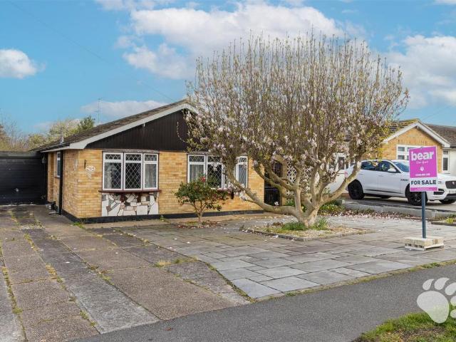 3 bedroom detached bungalow for sale