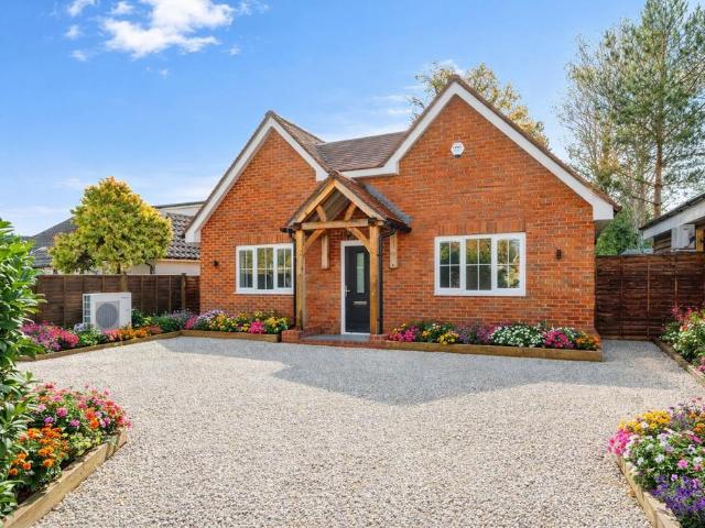 3 bedroom detached bungalow for sale