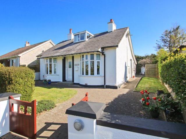 3 bedroom detached bungalow for sale