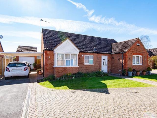 3 bedroom detached bungalow for sale