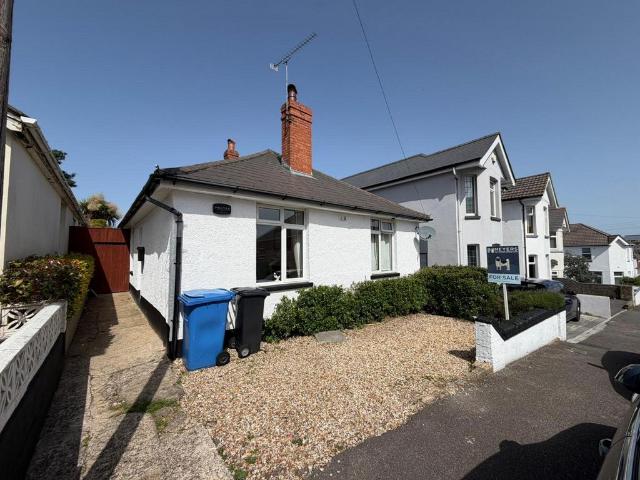 3 bedroom detached bungalow for sale