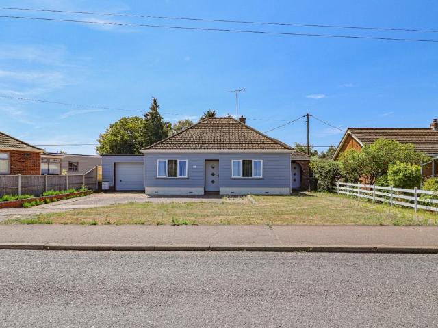 3 bedroom detached bungalow for sale
